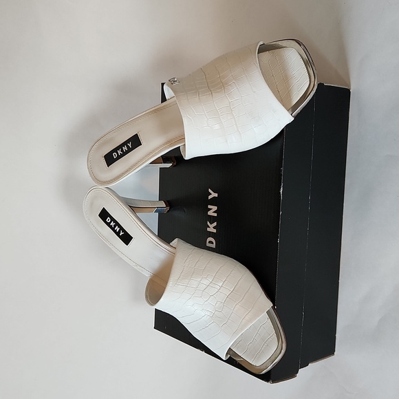 Dkny | Shoes | Dkny 1 White Heeled Slides Mules Sandals With Silver ...